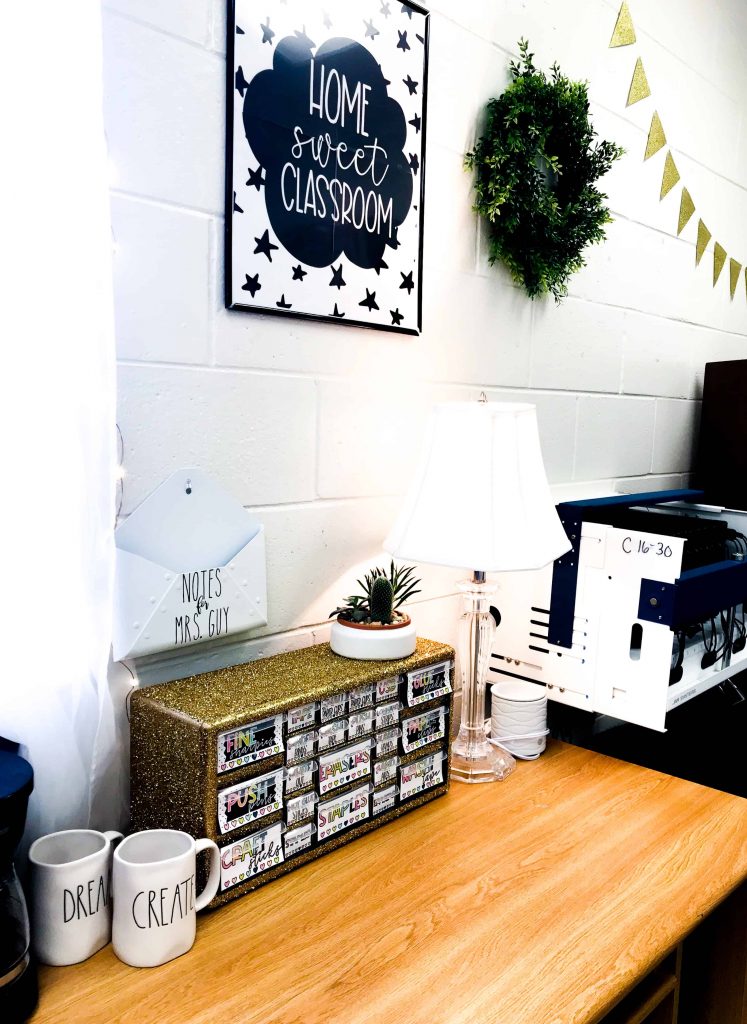 Bold Bright’s and Black & Whites Classroom Makeover