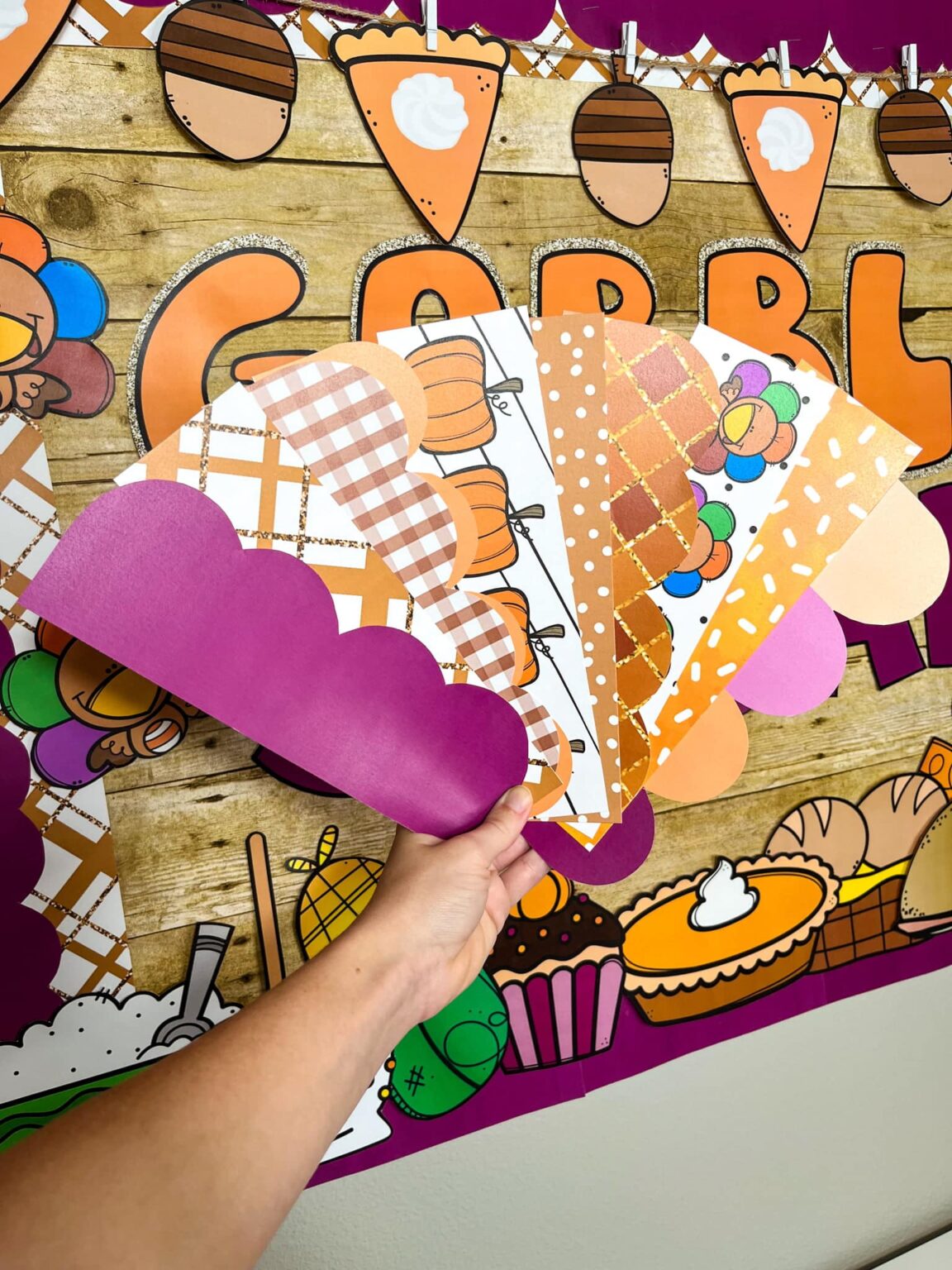 Thanksgiving Bulletin Board | Confetti & Creativity